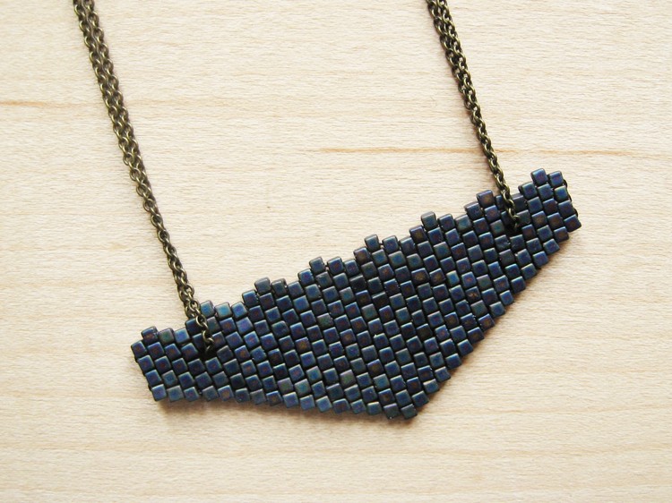 Beaded Triangle Pendant - How Did You Make This? | Luxe DIY