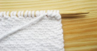 Back Stitch Cast Off - How Did You Make This? | Luxe DIY